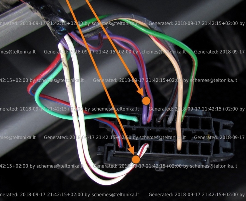 Connection scheme shows two CAN wires of the same color connected to ...